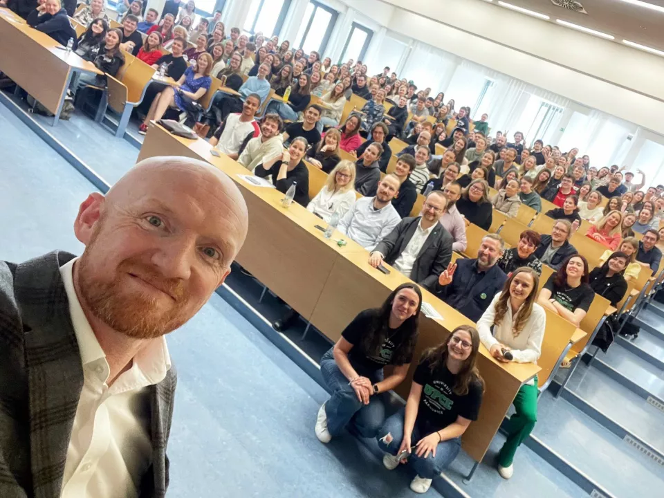 Matt Field and other guests lectured on the future of society ...